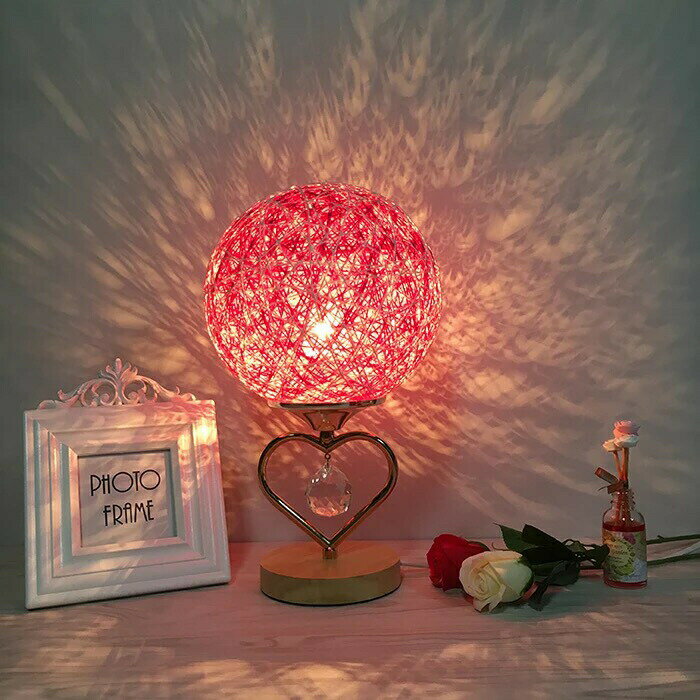 個口数：1 （〜40Wまで対応）E27白熱球、電球型蛍光灯、LED電球使用可使用電球：1個（※電球は付属しております）商品外寸：20x20x32cm※サイズの誤差は多少発生します。ご了承下さい。注意事項1、ご利用のPC環境により、実際の商品...