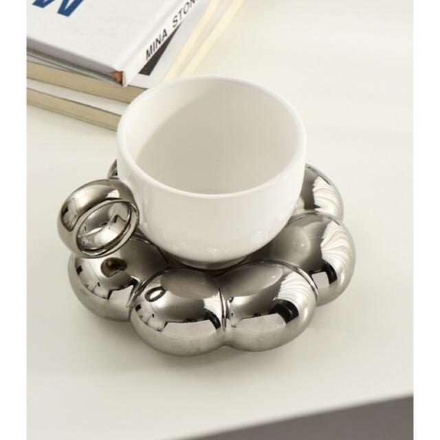 商品説明素材・材質:陶器セット内容:カップ＆ソーサー4客 お客様のご覧になっているモニター等により多少色が異なる場合がございます。あらかじめご了承ください。 複数ご注文の場合やお急ぎの場合は必ず事前に納期のお質問をお願いいたします。 サイズ...