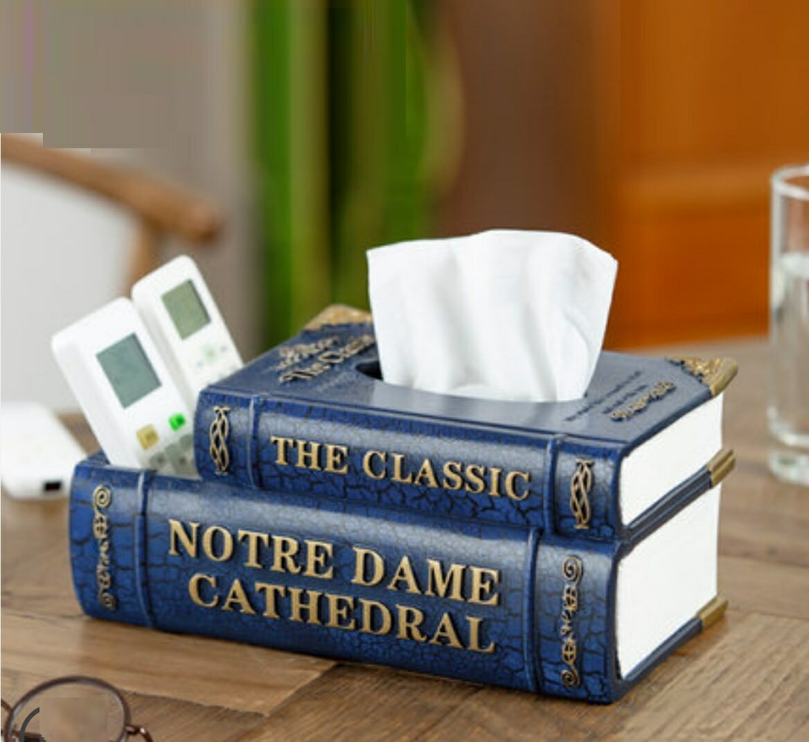 高級感 ．ティッシュケース 小物入れ　収納付きティッシュケース 商品サイズ：24.5 x 13.5 x 11 (cm)材質：樹脂、他 お客様のご覧になっているモニター等により多少色が異なる場合がございます。あらかじめご了承ください。複数ご注...