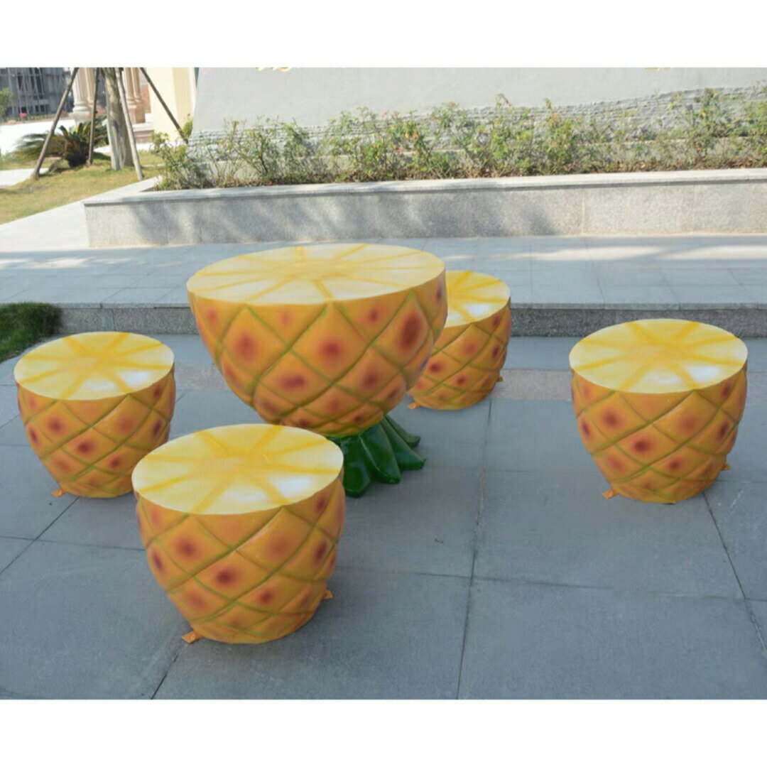 商品説明材質：FRPサイズ(テーブル)約幅80?×奥行80?×高さ65（cm）(チェア)約幅47?×奥行47?×高さ36（cm） お客様のご覧になっているモニター等により多少色が異なる場合がございます。あらかじめご了承ください。複数ご注文の...