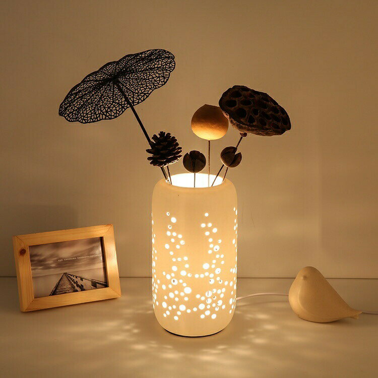 陶器インテリア照明 テーブルスタンド 照明スタンド 卓上ステンド 照明テーブルライトテーブルスタンド個口数：1 （〜40Wまで対応）E26白熱球、電球型蛍光灯、電球使用可能使用電球：1個（※電球は付属しておりません）商品外寸：幅12 x 高...