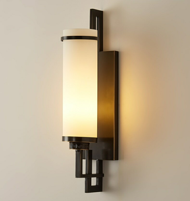 B銅壁掛け照明 壁掛け灯 インテリア照明 壁掛け灯 廊下 寝室 書斎 1灯壁掛け照明A/B個口数：1口金：E26使用電球：1（※電球は付属しておりません）商品外寸：幅13 x 高さ55 (cm)取付方法：電源直結タイプです、裏側に電線の結線...