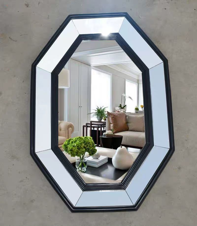 サイズ(cm) ： 幅51 x 高さ73 材質 ： ミラー樹脂他 重さ：4kg 複数ご注文の場合やお急ぎの場合は必ず事前に納期のお質問をお願いいたします。 ＊＊＊＊＊＊＊＊＊＊＊＊＊＊＊＊＊＊ 注意事項 1、ランプがつくかどうかの確認をして...