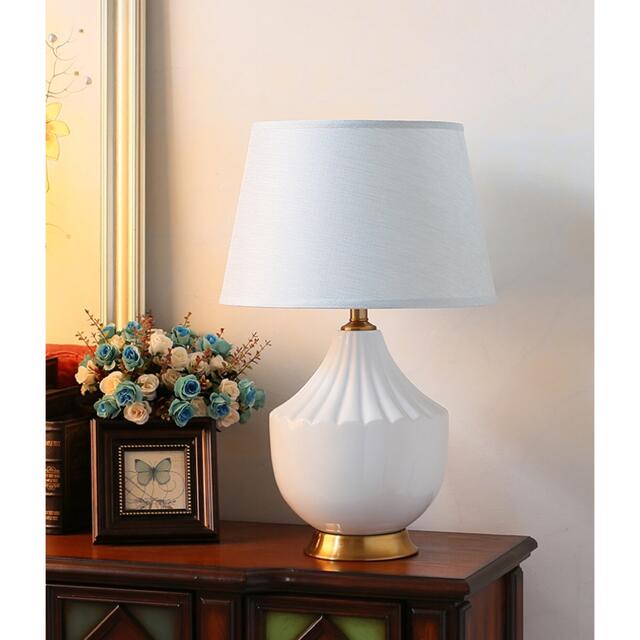 商品説明個口数：1?（〜40Wまで対応）E26白熱球、電球型蛍光灯、LE使用可能使用電球：1個（※電球は付属しておりません）商品外寸：幅40?x?高さ62?(cm)お客様のご覧になっているモニター等により多少色が異なる場合がございます。あら...