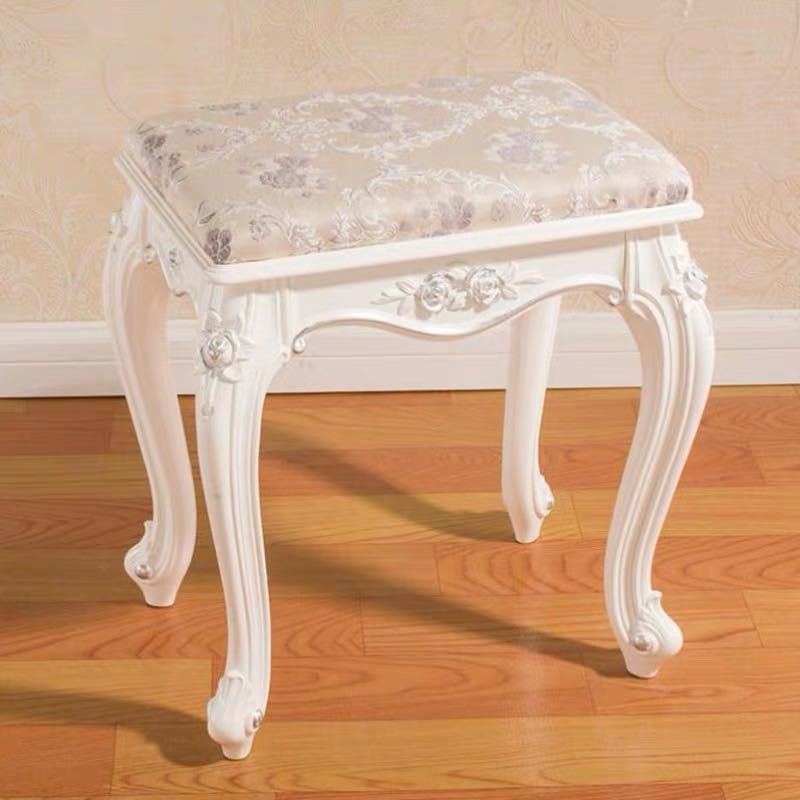 素材：木カラー：写真通りサイズ：幅37 x 奧行29 x 高さ44 (cm) ◆お客様のご覧になっているモニター等により多少色が異なる場合がございます。あらかじめご了承ください。◆複数ご注文の場合やお急ぎの場合は必ず事前に納期のお質問をお願...