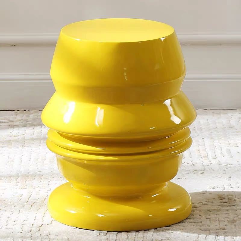 【商品仕様】本体外寸寸法：幅33 奥行33 x 高さ44cm商品状態：新品カラー：写真通り材質：中質繊維板、ラッカー塗装 、繊維強化プラスチック お客様のご覧になっているモニター等により多少色が異なる場合がございます。あらかじめご了承くださ...