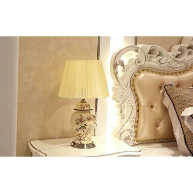 商品説明【商品仕様】個口数：1?（〜40Wまで対応）E26白熱球、電球型蛍光灯、LED電球使用可能使用電球：1個（※電球は付属しておりません）商品外寸：幅約30?×?高さ約53?(cm)お客様のご覧になっているモニター等により多少色が異なる...