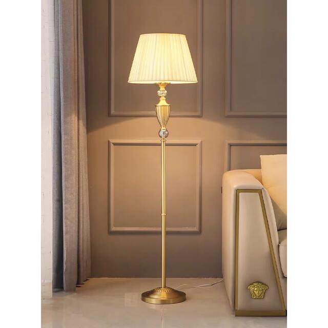 商品説明個口数：1E26白熱球、電球型蛍光灯、LED電球使用可能使用電球：1個（※電球は付属しておりません）商品外寸：幅40?x?高さ152(cm)お客様のご覧になっているモニター等により多少色が異なる場合がございます。あらかじめご了承くだ...