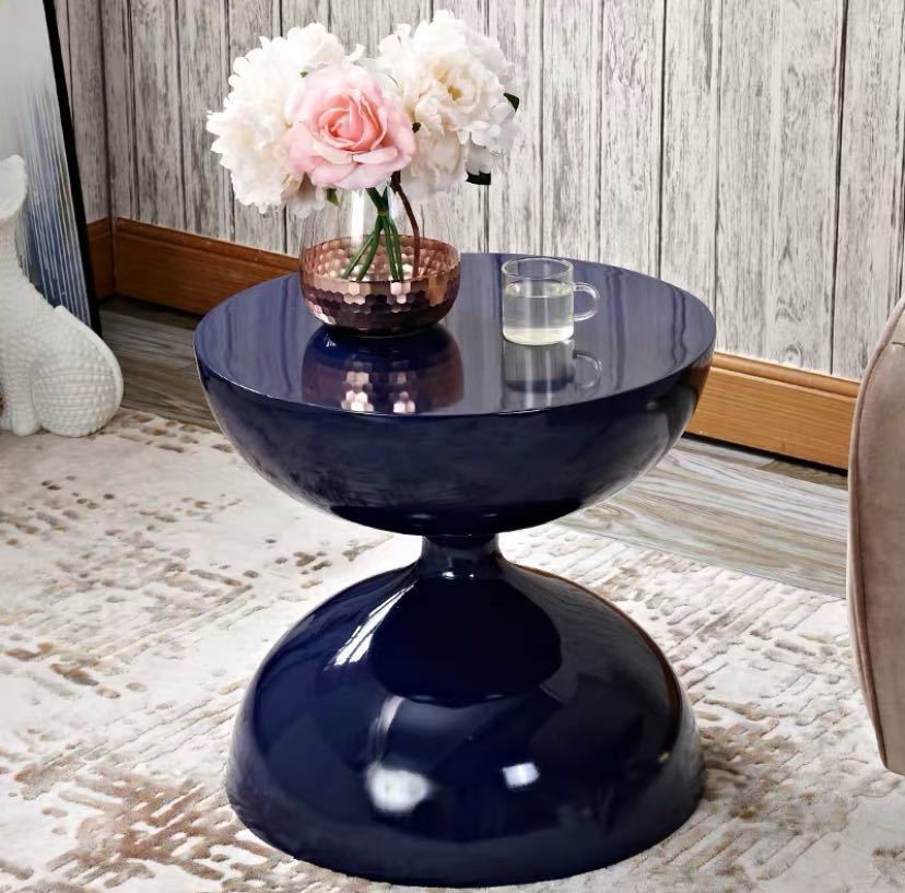 【商品仕様】本体寸法：幅43.5 奥行43.5 x 高さ41 cm商品状態：新品カラー：写真通り材質：中質繊維板、ラッカー塗装 、繊維強化プラスチック☆☆★★★★★★★★★★★★★☆☆◆お客様のご覧になっているモニター等により多少色が異なる...