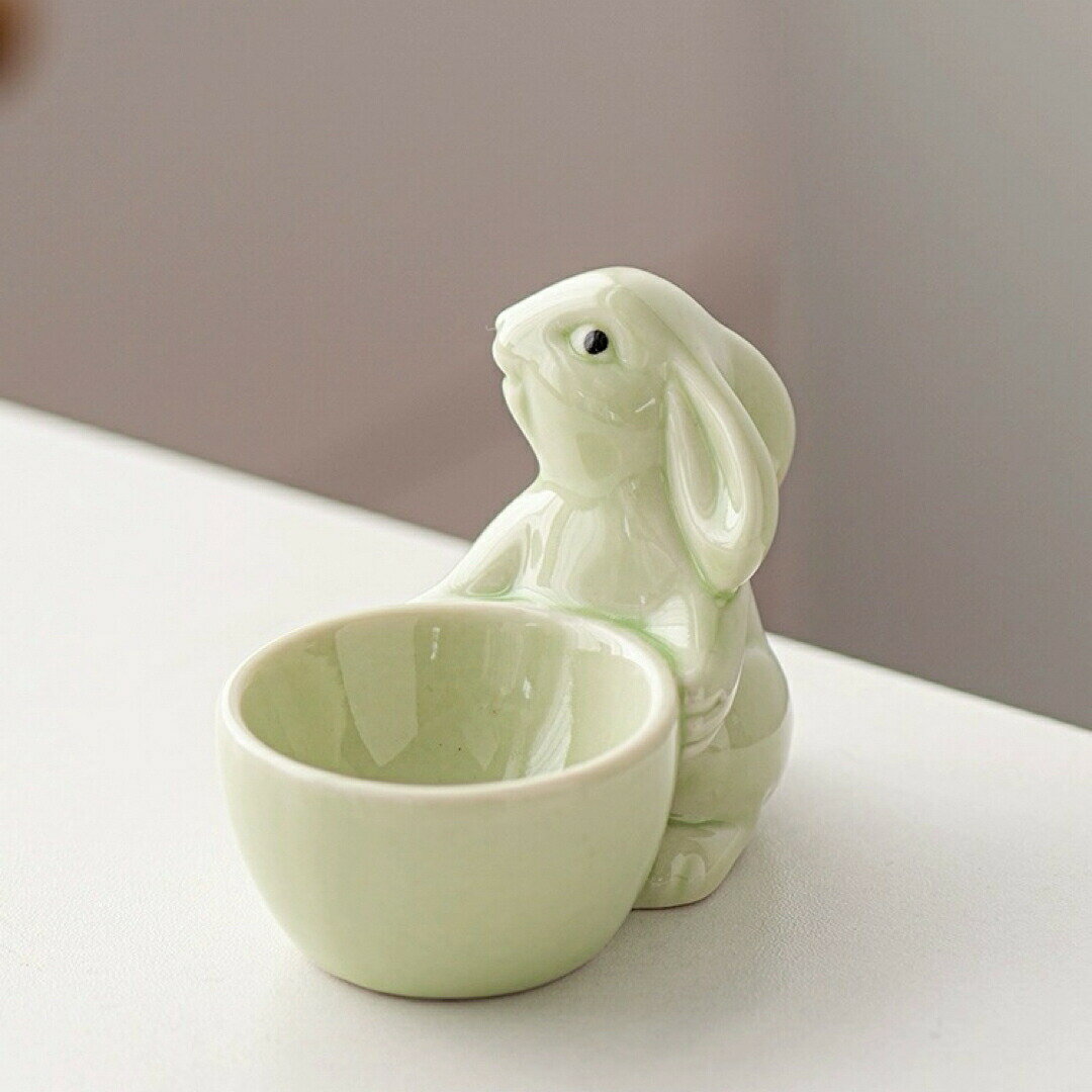 商品説明高さ：約7（cm）素材：陶器色：みどり多少の傷やペイントのムラなど、品質にバラつきがございます。大きな破損がある商品のみ返品・交換対応致します。☆☆★★★★★★★★★★★★★☆☆◆お客様のご覧になっているモニター等により多少色が異な...