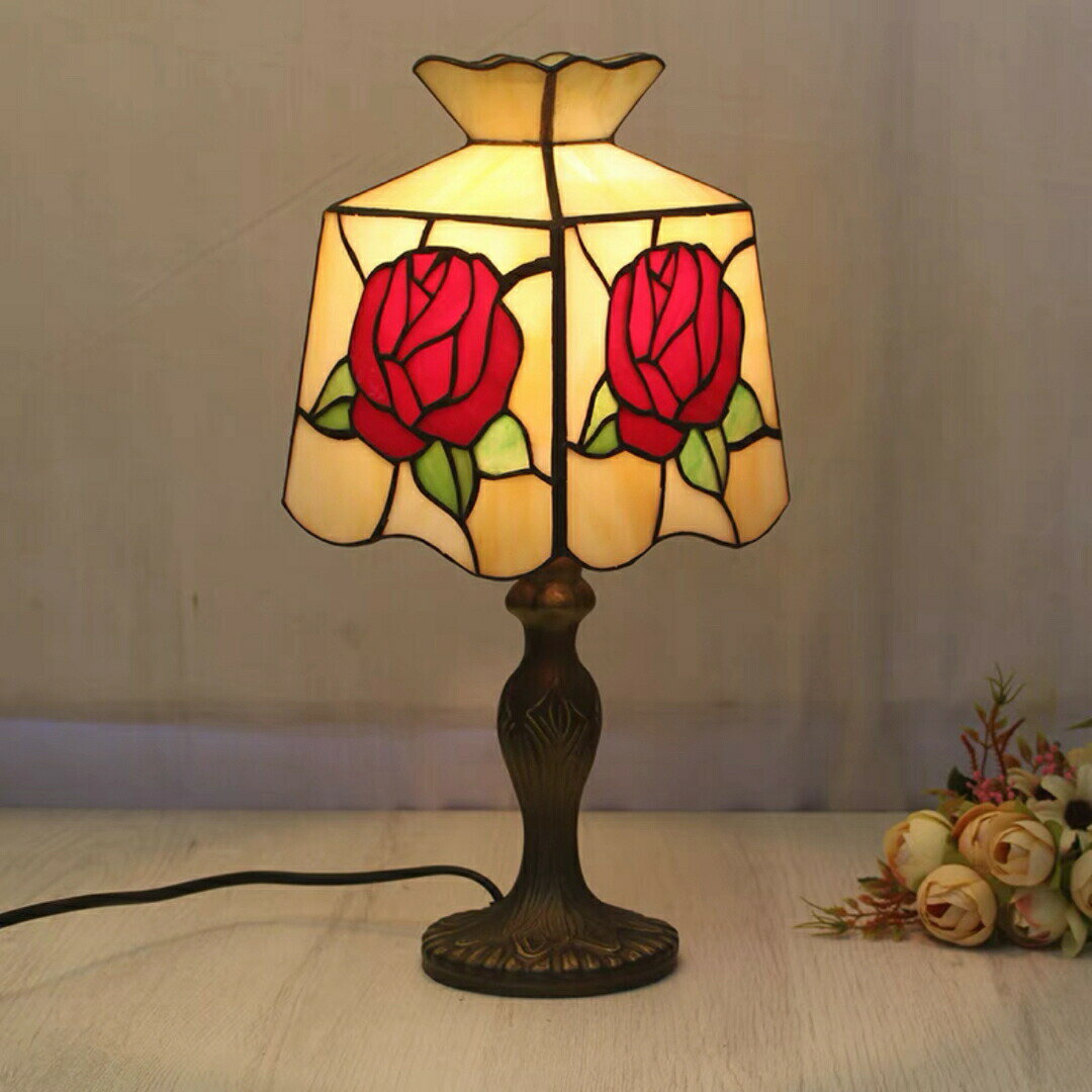 商品説明【商品仕様】■個口数：1?（〜40Wまで対応）■E26白熱球、電球型蛍光灯、LED電球使用可能■使用電球：1個（※電球は付属しておりません）■商品外寸：幅20×高さ約36(cm)◆お客様のご覧になっているモニター等により多少色が異な...