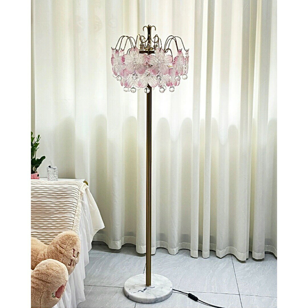 商品説明■個口数：1（〜40Wまで対応）■E26白熱球、電球型蛍光灯、LED電球使用可能■使用電球：1個（※電球は付属しておりません）■商品外寸：幅約45?x高さ約160(cm)◆お客様のご覧になっているモニター等により多少色が異なる場合が...