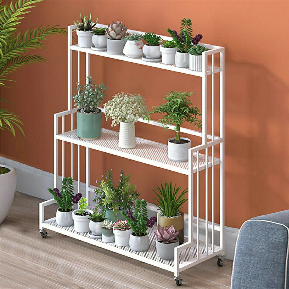 【フラワースタンド 3段】庭だけでなくベランダでも使用しやすい植木鉢台です。高さ96cmのコンパクトな花台で、玄関・室内・ベランダ・庭など様々な場所に置くことができ、お気に入りのお花などを置けば、癒しの空間を演出できます。【高素材】花台は2...