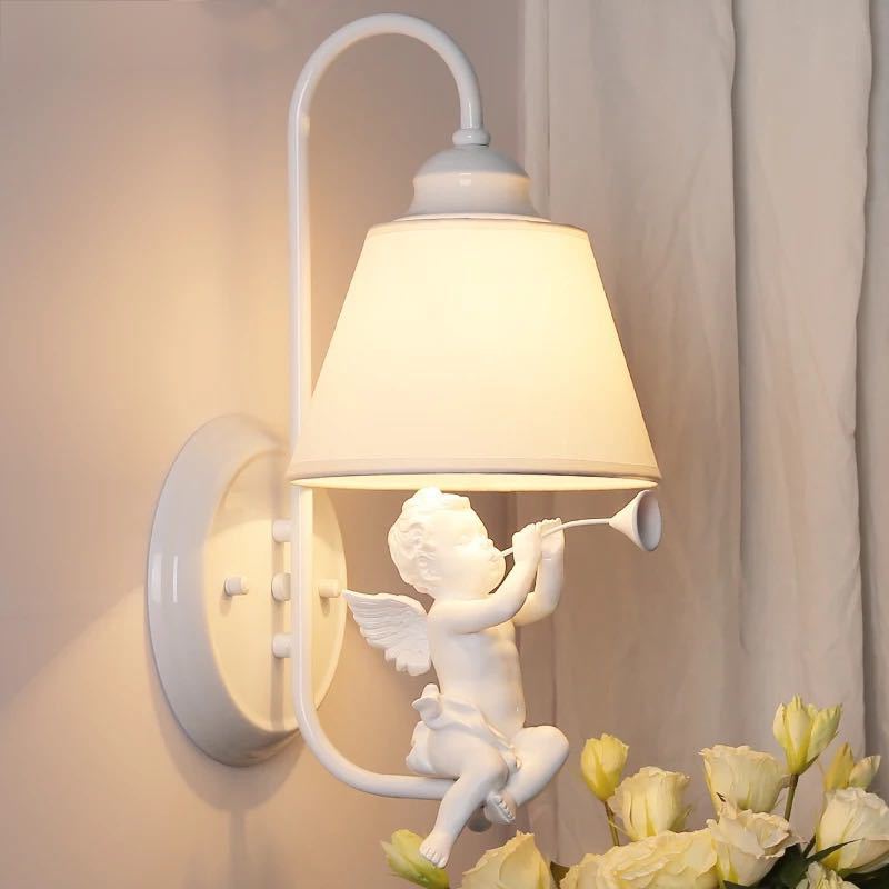 サイズ：幅約25 cm X 高さ約75 cm ワット数 ：電球40W×1個（E26) 素材：ガラス、樹脂、合金、鉄 (電球付きません) ★取付工事は電気工事士にご相談してください。 ★購入後のキャンセルは、ご遠慮ください。 ★検品のため開封...