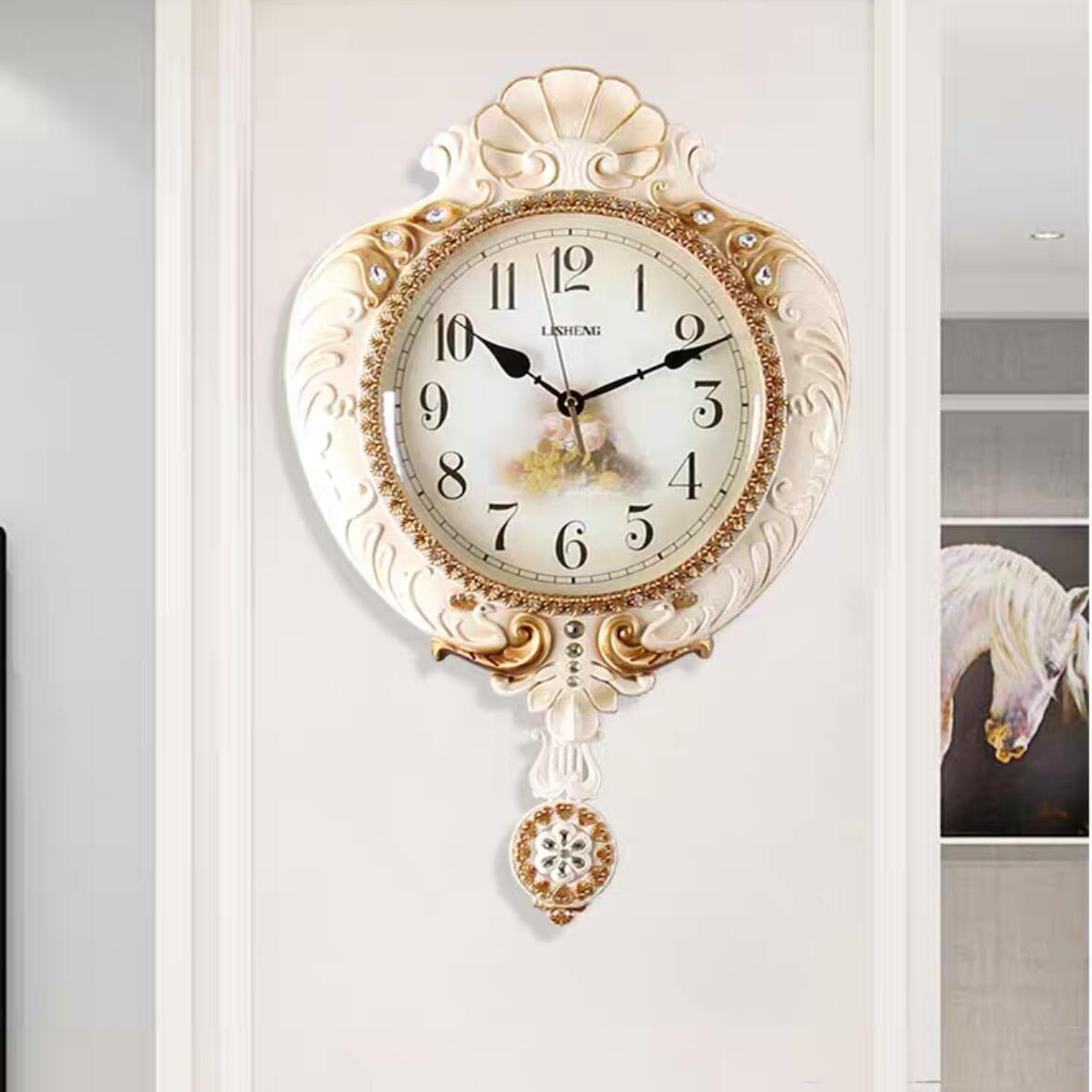 【商品詳細】 人気の掛け時計 飾るだけでぐーっとお部屋がオシャレな空間になります！ 目を引くデザイン。インテリアのアクセントに お部屋の時を刻む、特別な1台...。 大事な方へのプレゼントで贈ってみてはいかがでしょうか？ 材質:ABS樹脂 ...