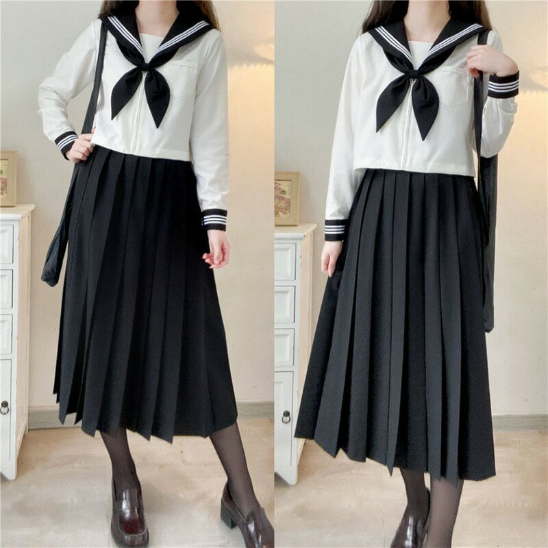 商品内容 （ブラウス＋スカート＋蝶ネクタイ） 大人可愛いセーラー服上下セット ふんわり揺れる可愛いプリーツスカート 結びスカーフも含めております 程よくゆとりのあるシルエット おすすめポイント 《1》幅広いシーンで活躍できるセーラー服 《2...