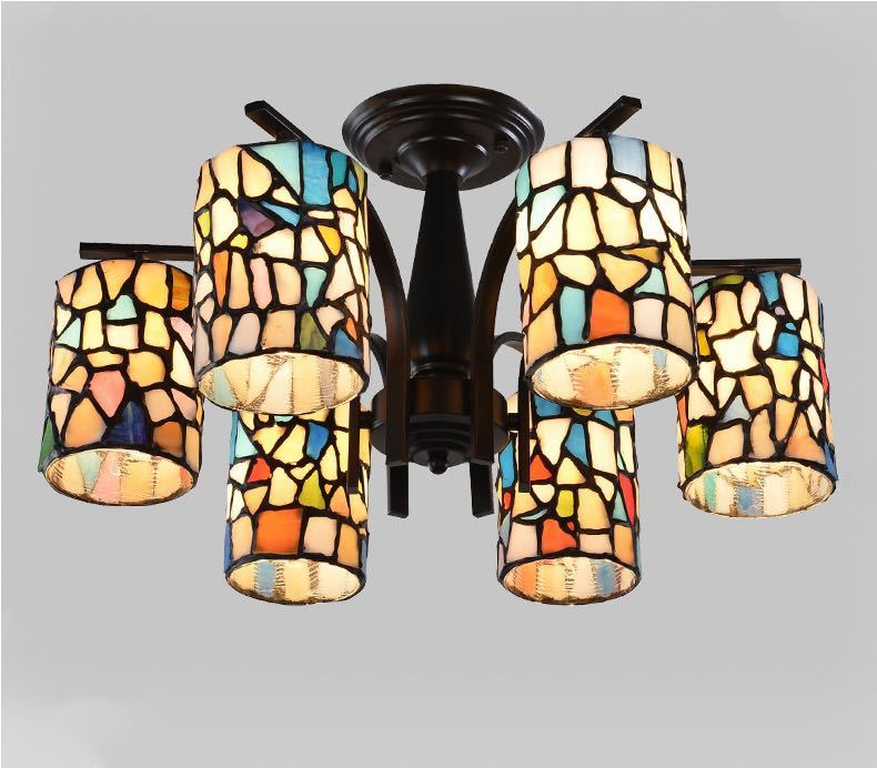 美しいガラスはどこから見ても華やかで美しい。繊細な造りの素敵なステンドランプ消灯時も素敵なインテリアになりますねサイズ ：約 幅56 x 長さ30 (cm）ワット数 ： 電球40W～60W×6個（E26）*電気つきません*素材：ガラス、樹脂...