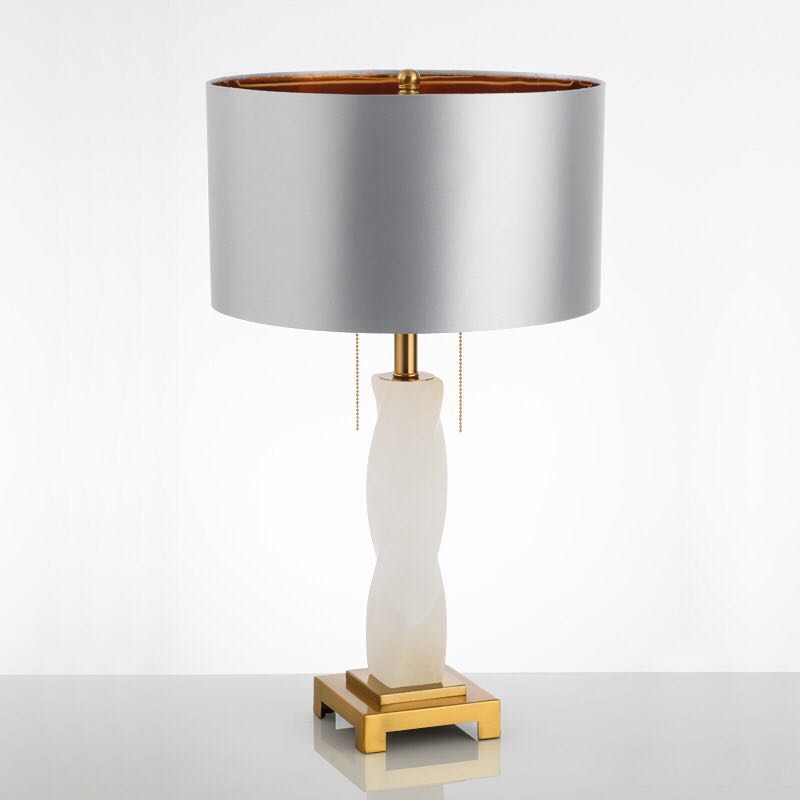 【商品仕様】■個口数：1 （～40Wまで対応）■E26白熱球、電球型蛍光灯、LED電球使用可能■使用電球：1個（※電球は付属しておりません）【商品サイズ（単位約mm）】■商品外寸：幅約40×高さ約68(cm)※サイズの誤差は多少発生します。...