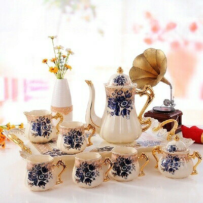 C1ティー・コーヒーカップセット カップ4客セット 花柄 豪華カップ 姫系雑貨 陶磁器ティーセットティー・コーヒーカップセットA/C1素材・材質:陶器?セット内容:カップx4点ティーポットx1点ミルクポットx1点シュガーポットx1点サービス...