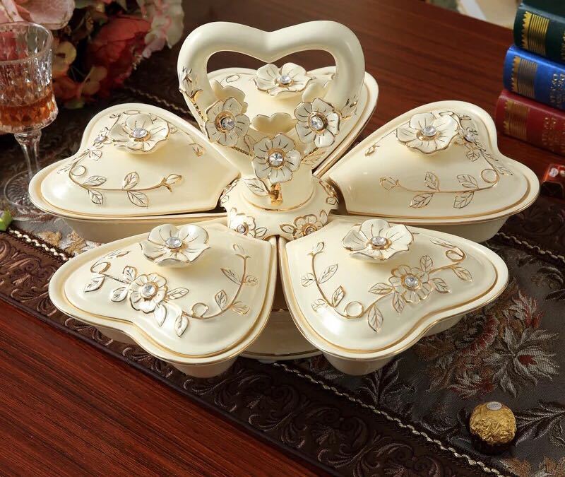 材質：瓷器サイズ：44 x 25cm★サイズの誤差は多少発生します。ご了承下さい。★購入後のキャンセルは、ご遠慮ください。★検品のため開封してある場合があります。★複数ご注文の場合やお急ぎの場合は必ず事前に納期のお質問をお願いいたします。注...