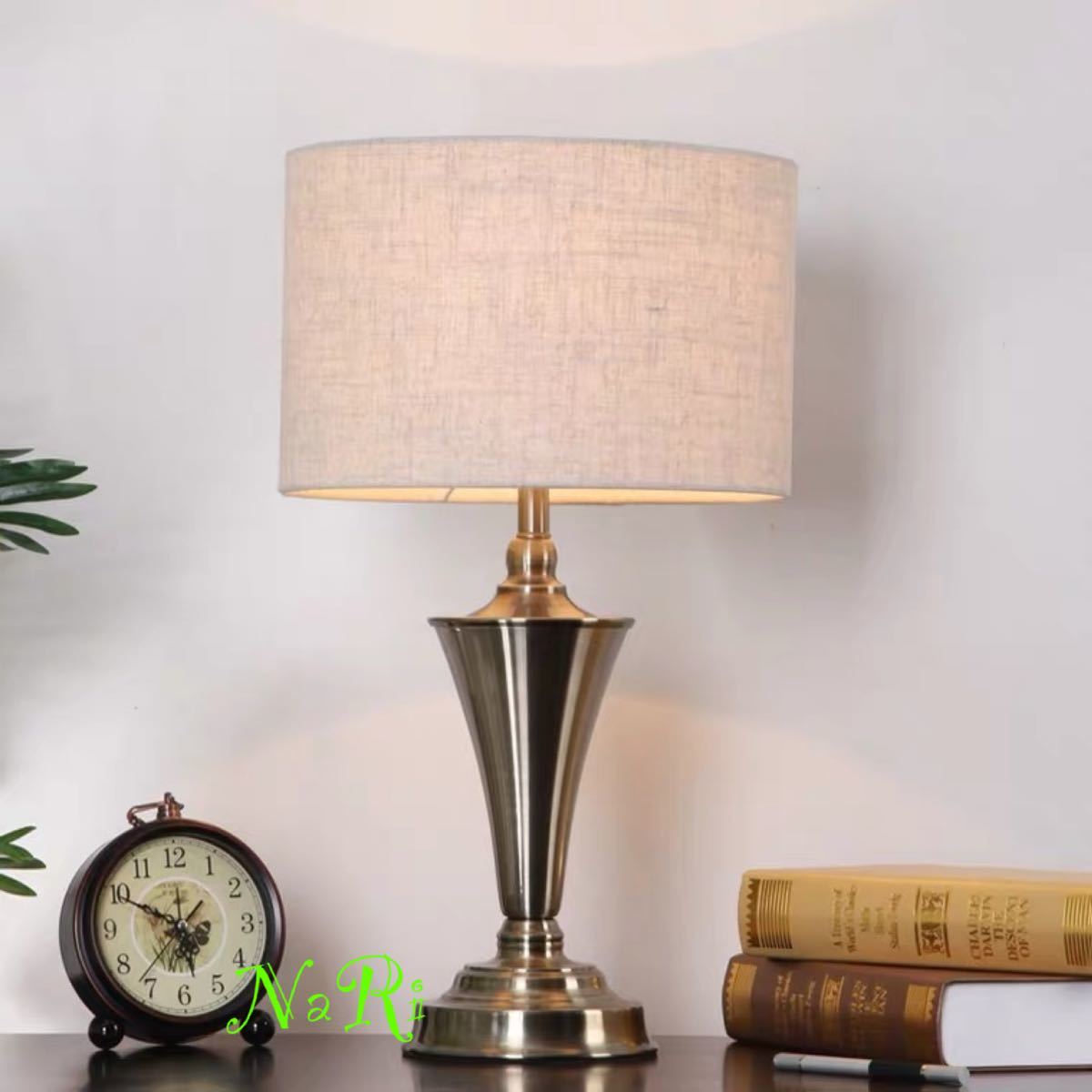 【商品仕様】■個口数：1 （～40Wまで対応）■E26白熱球、電球型蛍光灯、LED電球使用可能■使用電球：1個（※電球は付属しておりません）■商品外寸：幅約30 ×高さ約57 (cm)※サイズの誤差は多少発生します。ご了承下さい。★在庫は日...