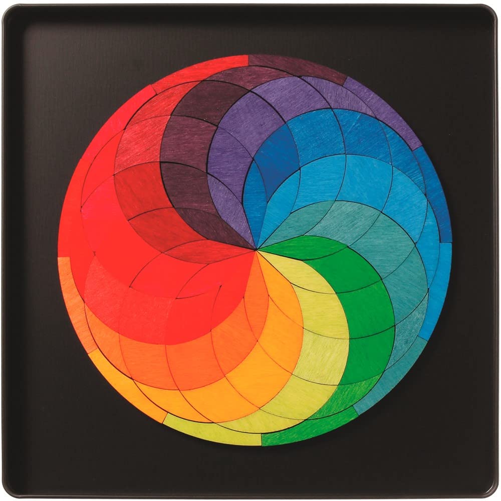 • 缶入り木製パズル　ファルブシュピラーレ。ドイツの安全な塗料を使用しています。 • ひとつひとつのピースにマグネットがついていますので、自由にデザインしていただけます。 • 黒い缶ケースなので、色がはえて、デザインしやすい。 • おでかけ...