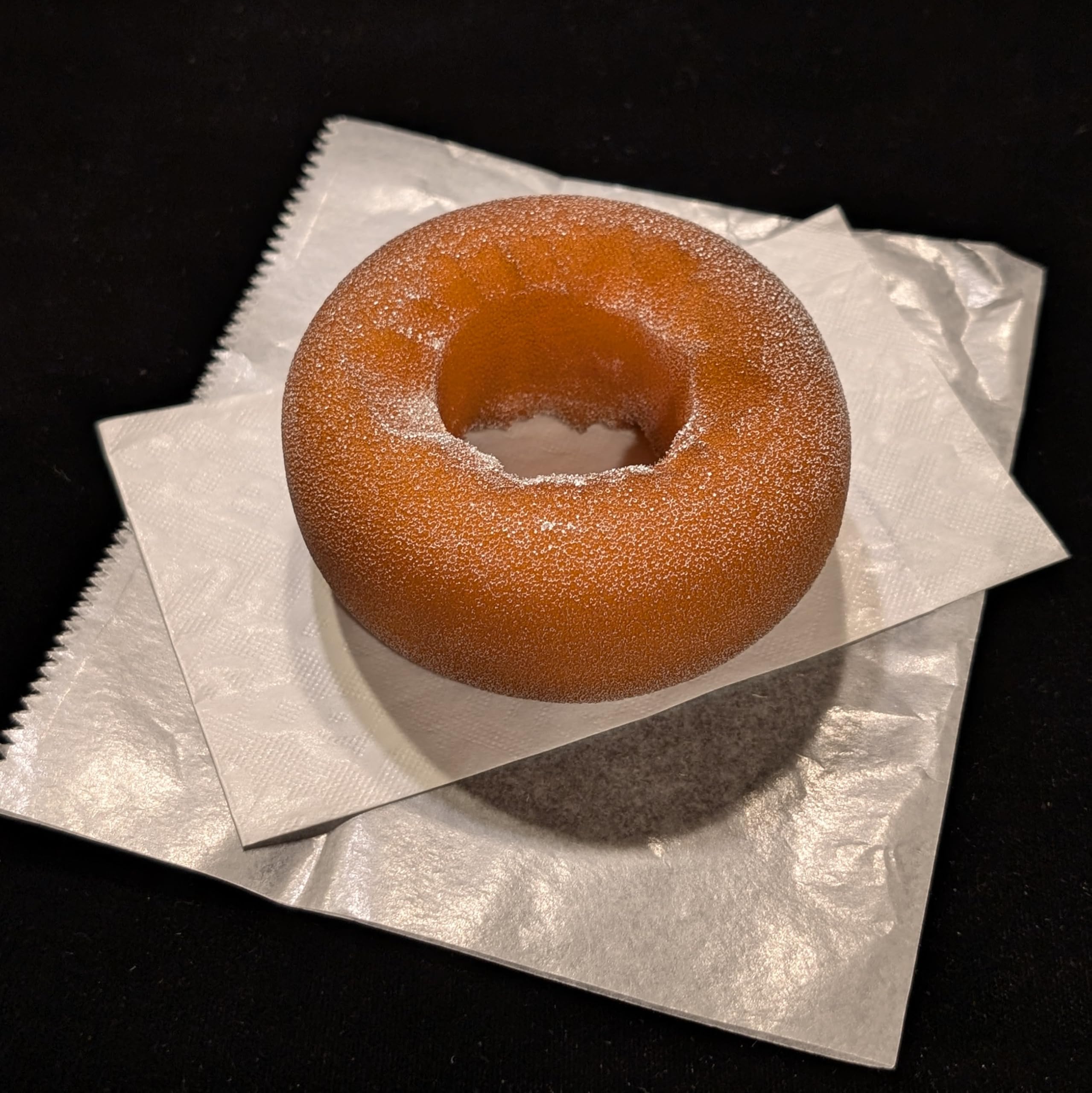 • ※商品は、手品用の特別なドーナツ1個です！！ • ※解説では、複数のドーナツを使う手順も収録しています、複数使う場合はその分の数ご購入ください。 • 空っぽの袋などからドーナツが出現したり、次々とドーナツが増えていくマジックなどができま...