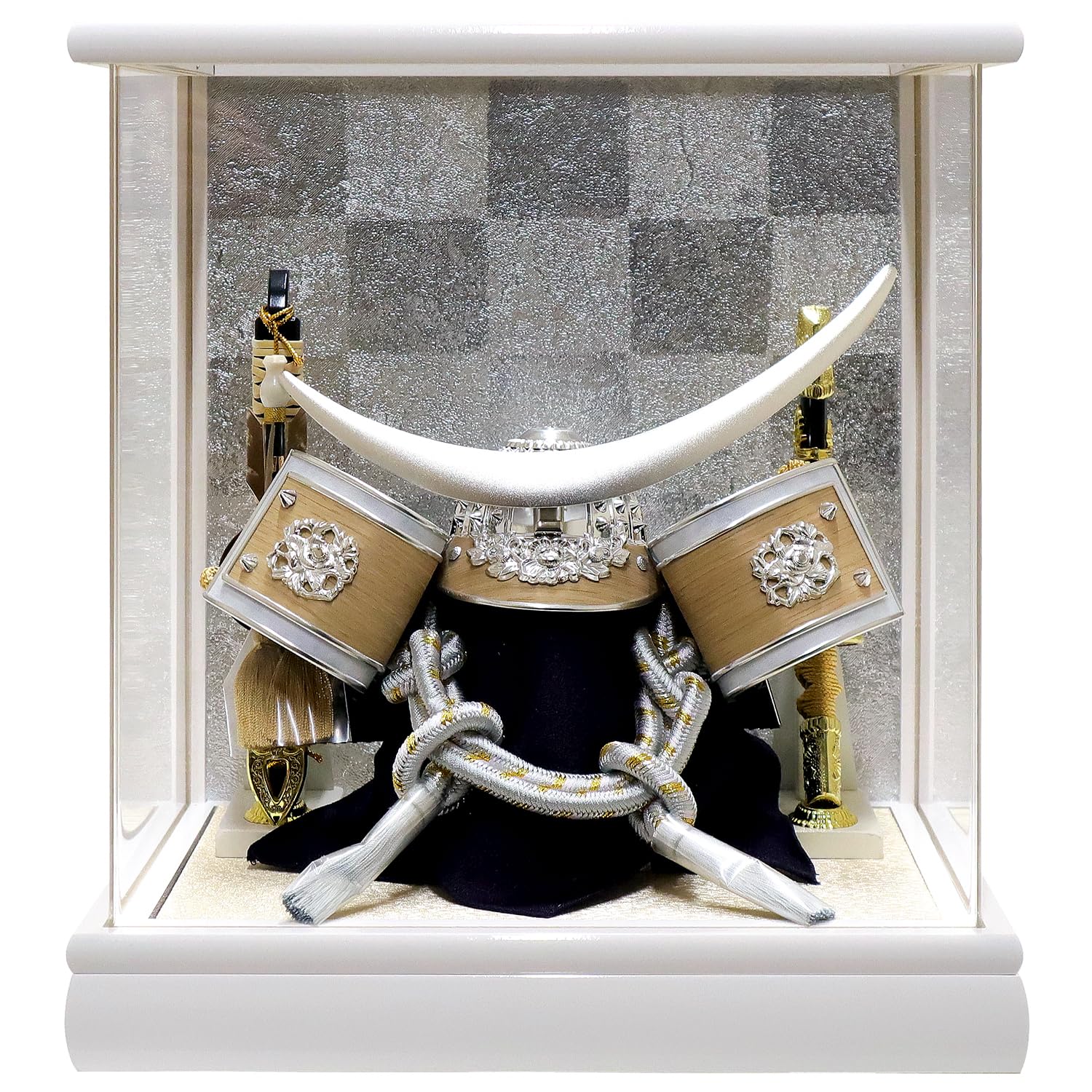 • 兜ケース飾り • アクリルパノラマケース • 商品サイズ：横幅28×奥行22.5×高さ32cm • 伊達兜 • コンパクト