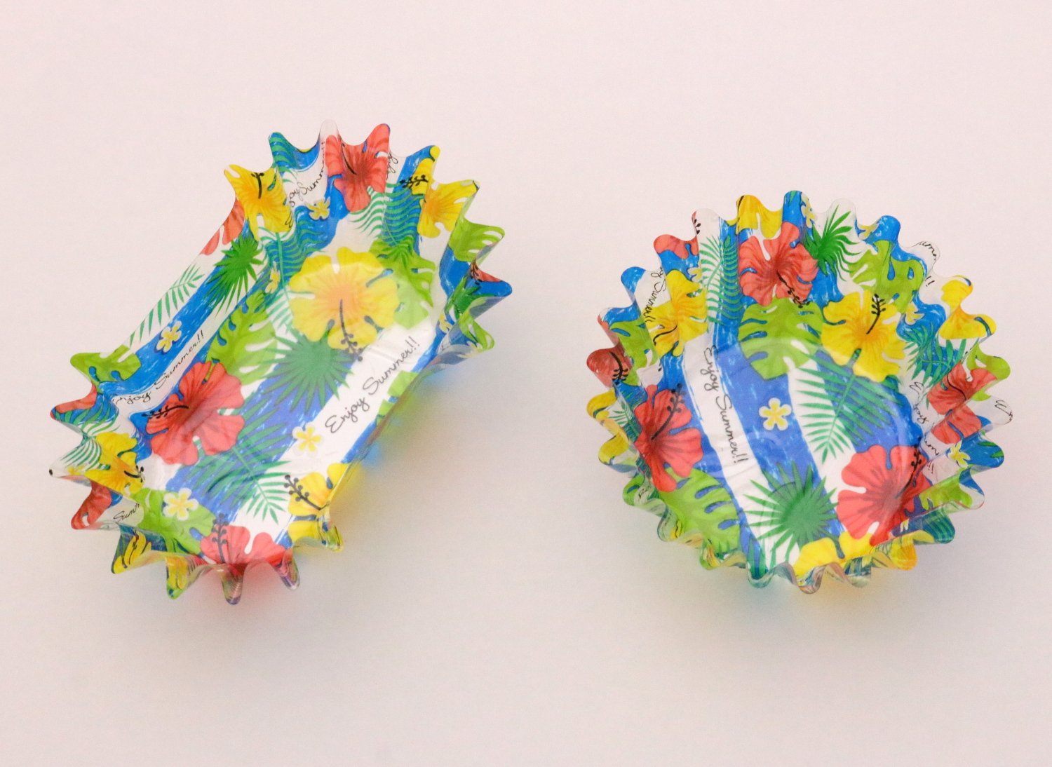 • サイズ:丸/約6.3×6.3×2.5cm(底)約3.8×3.8cm、小判/約4.5×7×2.5cm(底)約2.5×4.9cm • 材質:PET樹脂フィルム • 原産国:日本 • セット内容:丸型10枚・小判型12枚入り(1袋あたり)×3