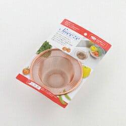 ヨシカワ スイーズ　純銅ゴミ受け（特大）　SJ1641 流し台などの排水栓のゴミづまりを防止します♪ 流し台などの排水栓のゴミづまりを防止。 銅イオンの働きで殺菌力抜群。 ヌメリを抑え衛生的にお使いいただけます。 排水溝サイズ　約95〜12...