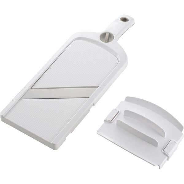 貝印　kai corporation 可変式ワイドスライサー　指ガード付き　DH8026 厚み調節でメニューにあったスライスができるワイドスライサーです。 大きなキャベツの千切りや、カブ、大根、タマネギなど、薄・中・厚の3段階に加え、収納時...