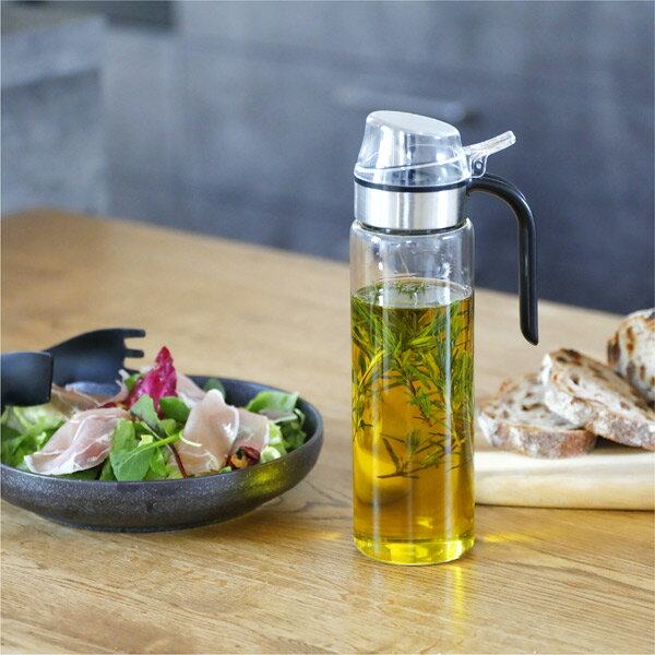 CBジャパン atomico　アトミコ耐熱ガラスオイルボトル　L ワンタッチで簡単に油が注げる「耐熱ガラスオイルボトル L」 調理中も食卓でも片手で簡単に油が注げる『耐熱ガラスオイルボトル M/L』。 液垂れしにくい注ぎ口なので油でベタベタ...