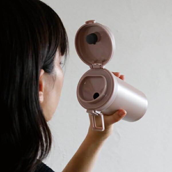 CBジャパン dsk.pigholms　ワンタッチタンブラー　400 ボトルのように持ち運べて、タンブラーのように気軽に使える「holms ワンタッチタンブラー」が新登場。 密栓タイプでしっかりロック出来るワンタッチ式なので、ボトルのように...