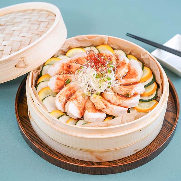 和平フレイズ ほこな　竹製せいろセット　25cm　RE-7764 素材本来の美味しさを最大限に引き出すのが、蒸籠の魅力。 蒸すだけで、野菜は甘く、お肉や魚はふっくらジューシーな仕上がりに。 天然素材の吸湿性の良さで、ベトベトしにくく美味しい...