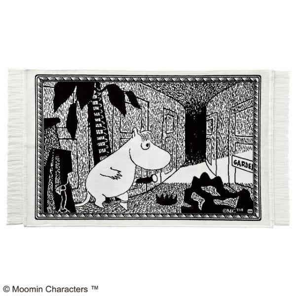 MOOMIN ムーミン 灯りをつけて 玄関マット シンプルなモノクロカラー 原画をもとにデザインされた、おしゃれなセンスのよいカーペットです。 シンプルなモノクロカラーでインテリアにもマッチ♪ ※商品画像は撮影時の光や角度により、実物の色味...