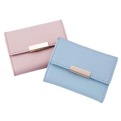 コモライフ じゃばら式カードケース 大きく開いて見やすく、取出しやすい！ ◆バラバラになりがちなカード類を14ポケットにすっきり収納でき、 　必要な時にすぐ見つけて簡単に出し入れできる、じゃばら式の 　カードケースです！ ◆コンパクトサイズ...