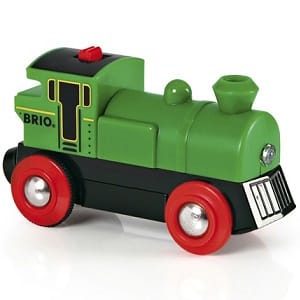 BRIO　ブリオ レールウェイ　バッテリーパワー機関車　緑　33595 グリーンカラーのクラシカルタイプ機関車 子どもの創造力を刺激するレールウェイ。想像力がある限りレイアウトの可能性は無限です。 クラシックタイプの電池で動く機関車です。前...