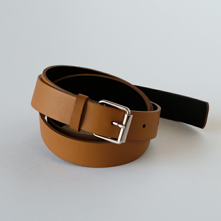 BRAND PROFILE ベルギーのアントワープ生れのデザイナーSOFIE D'HOOREはそのカッティングと素材の選択では他に類をみません。素材の良さ、着心地の良さは最高で彼女からつくり出される洋服達へのこだわりは服の完成度の高さであり...