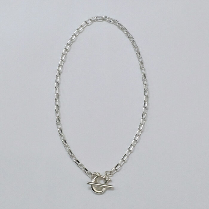 BRAND PROFILE 「Inner Self, Open-minded」をコンセプトに、内なる自己を解放するオープンマインドな精神からインスピレーションを得ているジュエリーブランド。 身に着ける人の肌に寄り添い、パーソナリティを際立た...