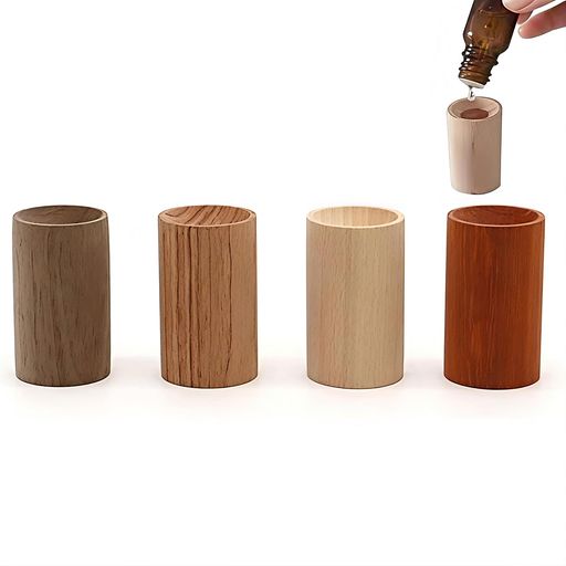 【4種の天然木】天然木を使用したアロマディッシュで、4種類の木材をセットにしました。それぞれの木の密度や重みが異なるため、オイルの広がり方や芳香時間が変わります。お好みに合わせてアレンジが可能です。 【気分よく】お気に入りのエッセンシャルオ...