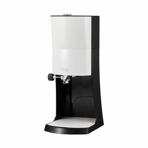 電動ふわふわかき氷器プライム。Newスイッチ搭載。ふわふわ氷を削りながら器への盛り付けが簡単。スイッチひとつで簡単。電源ON/OFF。 調節しやすい。刃の高さ調節をしながら、削った氷を器への盛り付けが簡単。 器が置きやすいワイドなトレイ。洗...