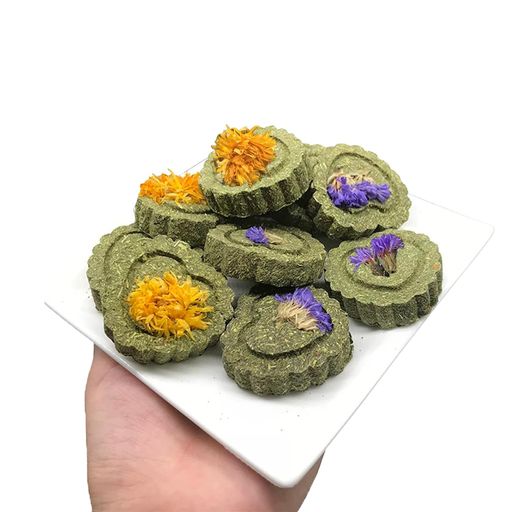 歯 【100%天然素材】本品のかじりおもちゃは、100%天然のティモシー草、キンセンカ、ワスレナグサ、すべて手作りで化学物質は一切不使用です。小動物に安全で、噛んでも消化しやすく、腸の蠕動運動を促し、食欲の向上にも役立ちます。 【消化をサポ...