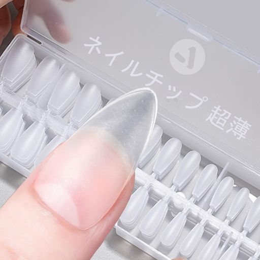 アジア人女性向けに特別に開発,AUMIMU 超薄型 ネイルチップ クリア サンディング済み 330ピースセット。自然な仕上がりを手軽に!【材質】アクリル 【サイズ】7サイズ 【数量】330ピース 【自然なフィット感で指先を彩る】超薄型後端部...