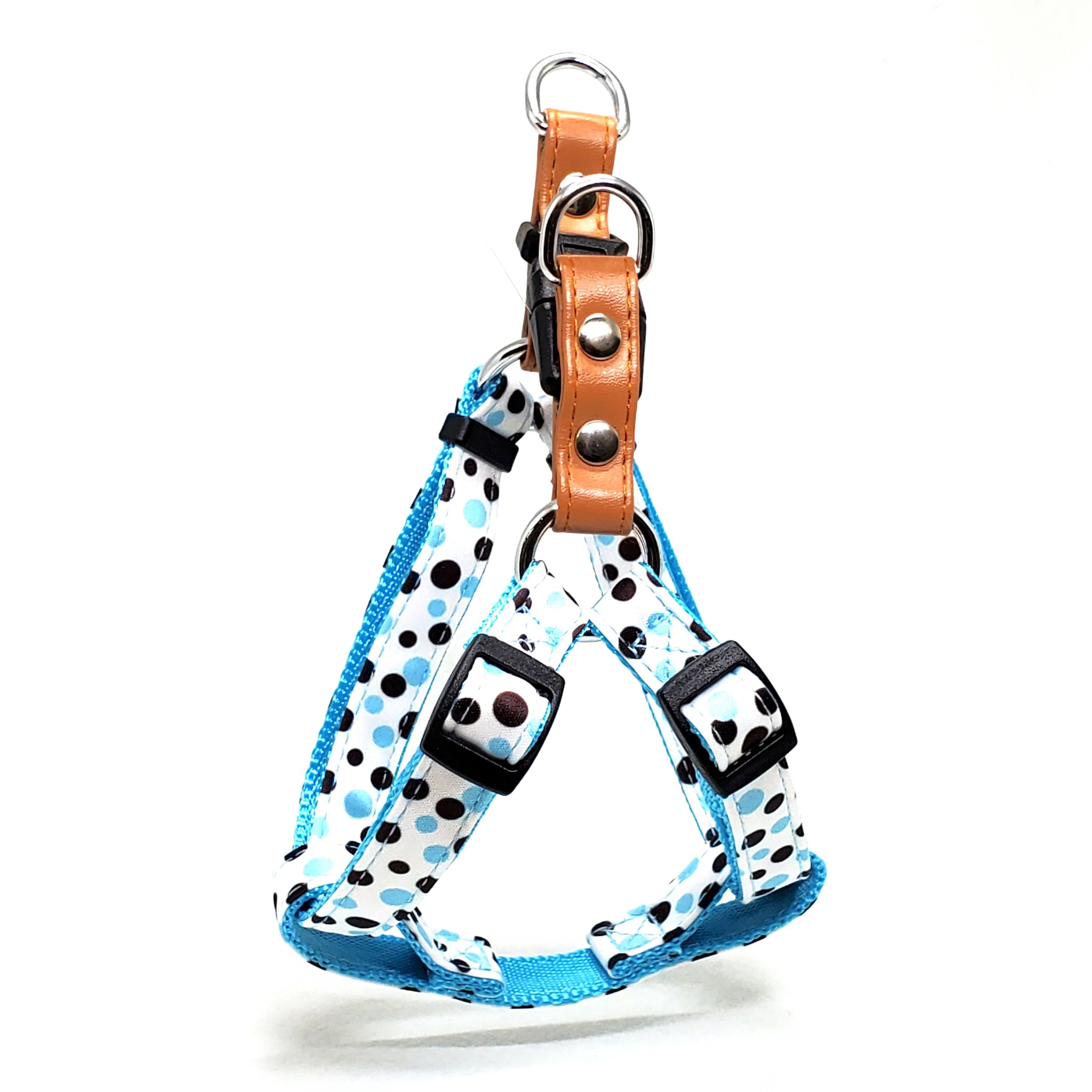 商品説明■　商品特徴お洒落でかわいく、脱着が簡単な、水玉柄のわんちゃん用軽便ハーネスです。 4580298530671■　原材料ナイロン■　メーカーリードッグ■　広告文責 ライフジェネレーション株式会社 TEL:06-6809-2484