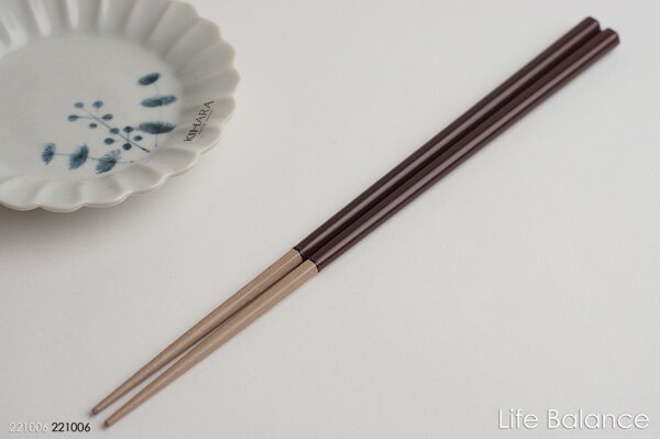 SPECIFICATION Size 約22.5cm Material 天然木、表面塗装：アクリルウレタン樹脂塗装 Made in Japan COMMENT 波佐見焼の陶磁器ブランド、マルヒロの人気商品である【HASAMI SEASON ...