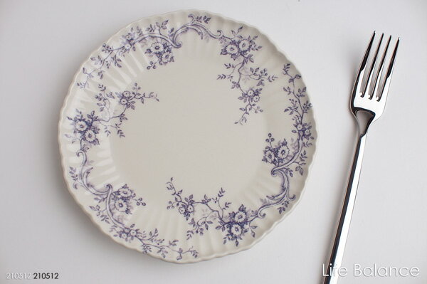 SPECIFICATION Size φ15.3xH2.1cm Material 磁器（オーブン・直火不可） Made in Japan Package こちらの商品には化粧箱はございません COMMENT お菓子づくりを楽しむための器オー...