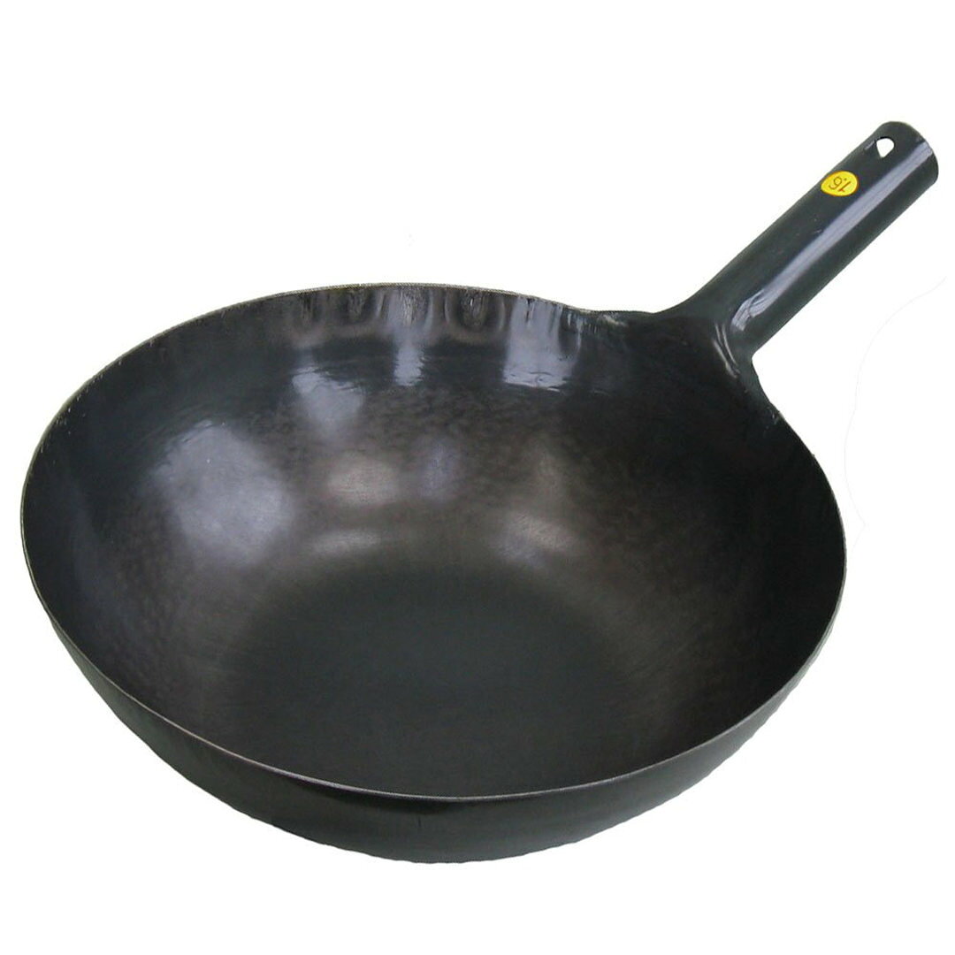 ●＊初めてご使用の前には必ず空焼きを行って下さい＊ ●取手が熱くなりますので直に持たずタオルなどを巻き、タオルは火にかからないように注意してください ●＊お手入れについて＊ ●お料理が終わりましたらタワシ等でお湯を使い洗ってください ●焦げ...
