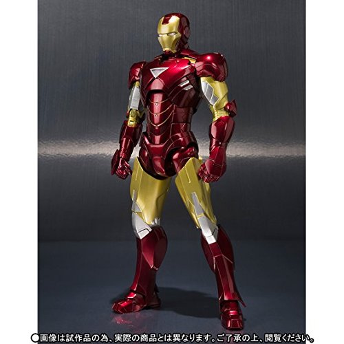 IRONMAN　2の主役機、アイアンマン　マーク6が完全新規造形で登場。新規造形によりプロポーションが向上。 パーツ差し替えで　背面　腿部分が展開。また、エフェクトパーツも付属!
