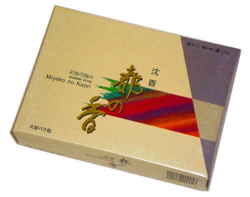 パッケージ個数:1・(b)原産国 :(/b) 日本・(b)原材料 :(/b) 椨粉、沈香、白檀、香料・(b)内容量 :(/b) 約200g香炉など不燃性の容器を使用して下さい。 高価な沈香に天然香料を配合した香り
