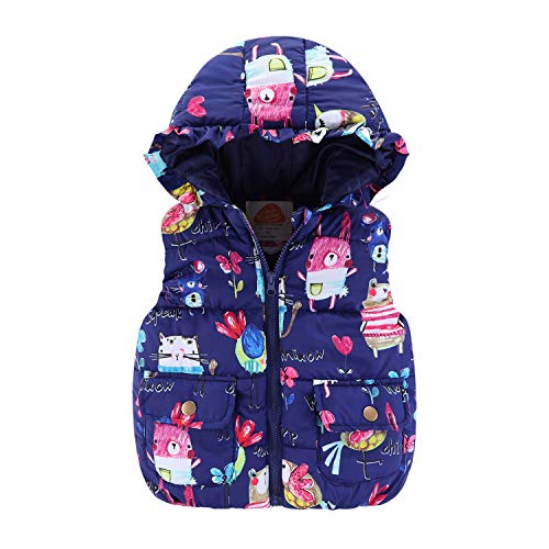 カジュアル猫柄-ダークブルー/90/-・Size:90Color:猫柄-ダークブルー・【軽量】柔らかくて動きやすいキッズ中綿ベストが登場！・【素材】保温性に優れた中綿入りで、裏地はポリエステル素材を使用しております。・【帽子】フリル仕様はか...